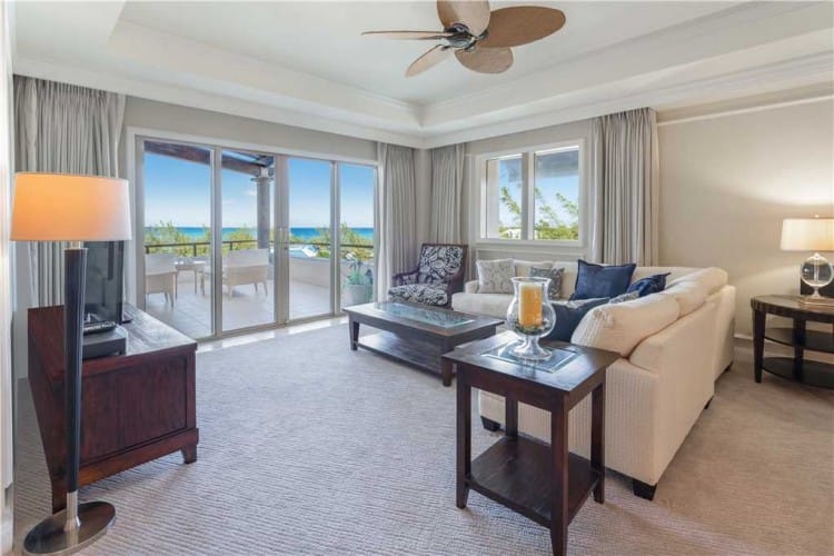 Cayman Turtle Divers | The Residences Grand Cayman Rentals